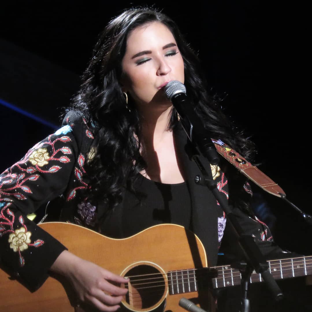 Music Spotlight: Candi Carpenter – Bethany Writes