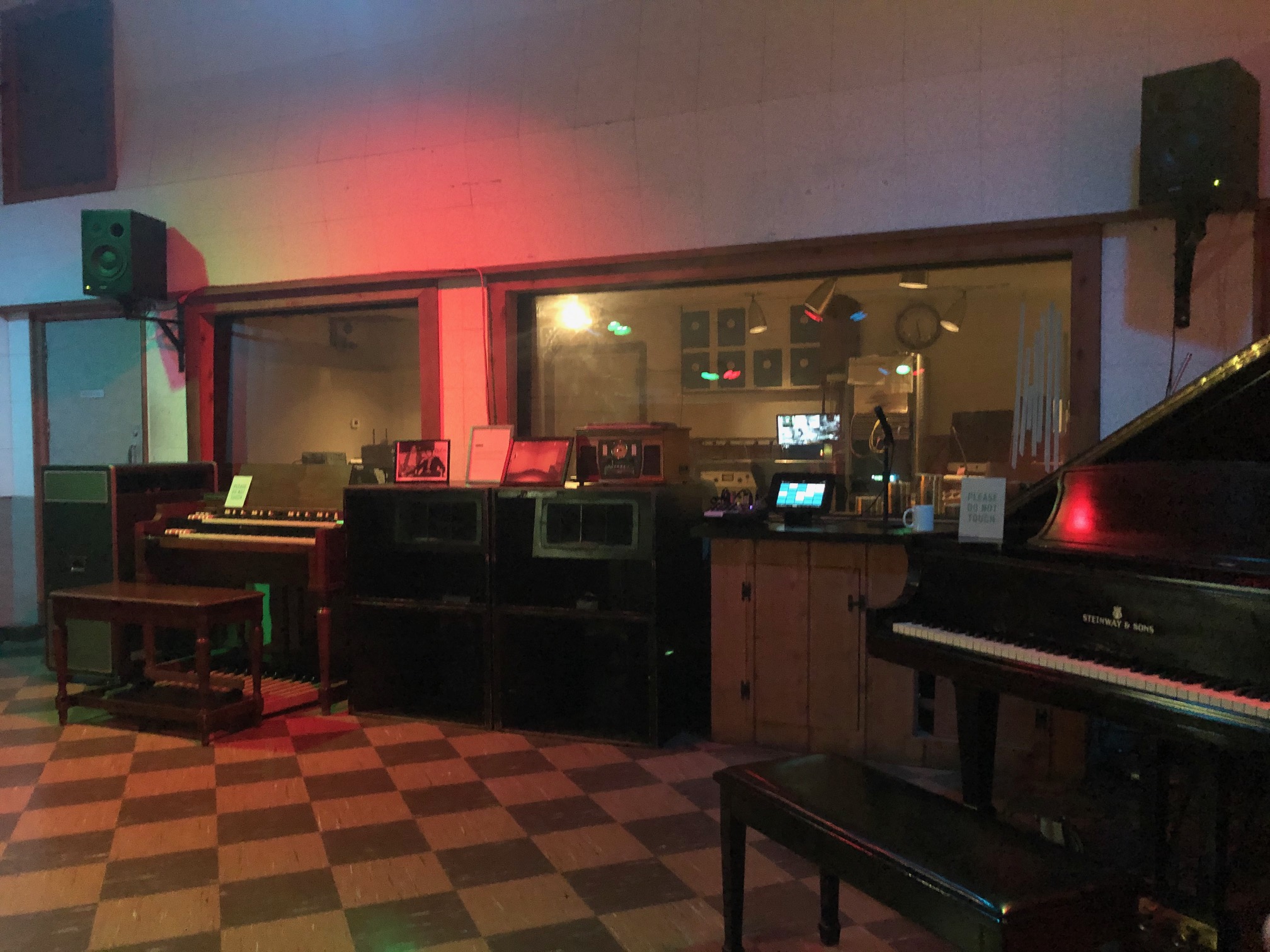Music Spotlight: Historic Studio B – Bethany Writes