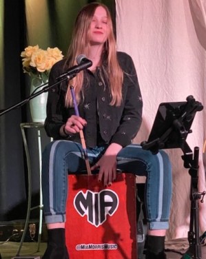 Music Spotlight: Mia Morris – Bethany Writes