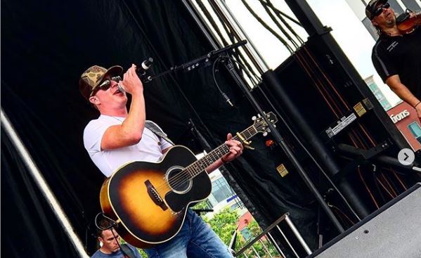 Music Spotlight: Adam Sanders – Bethany Writes