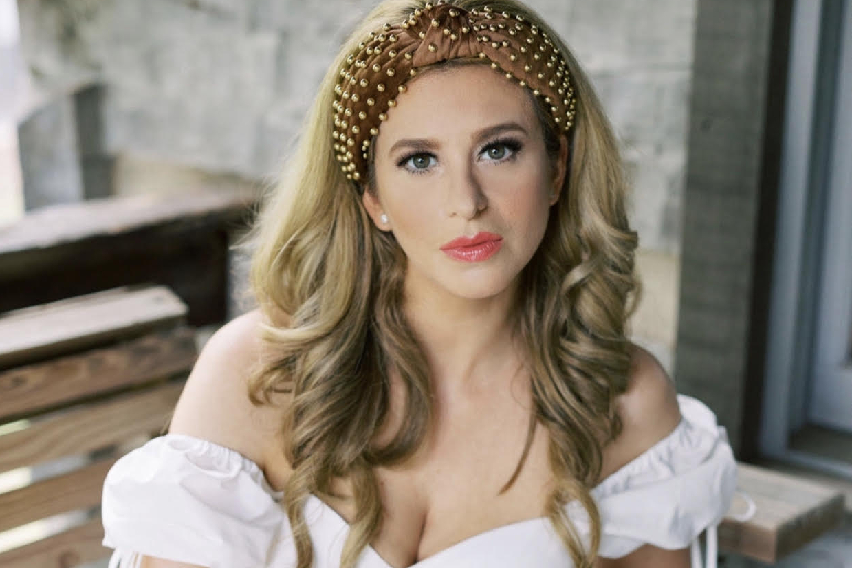 Music Spotlight: Ana Cristina Cash – Bethany Writes