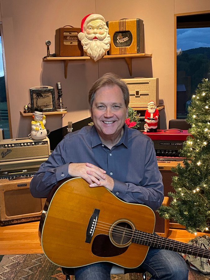 Steve Wariner releases “Feels Like Christmas” Today – Bethany Writes