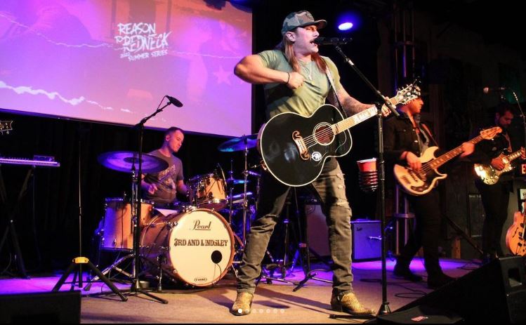 Music Spotlight: Adam Warner – Bethany Writes