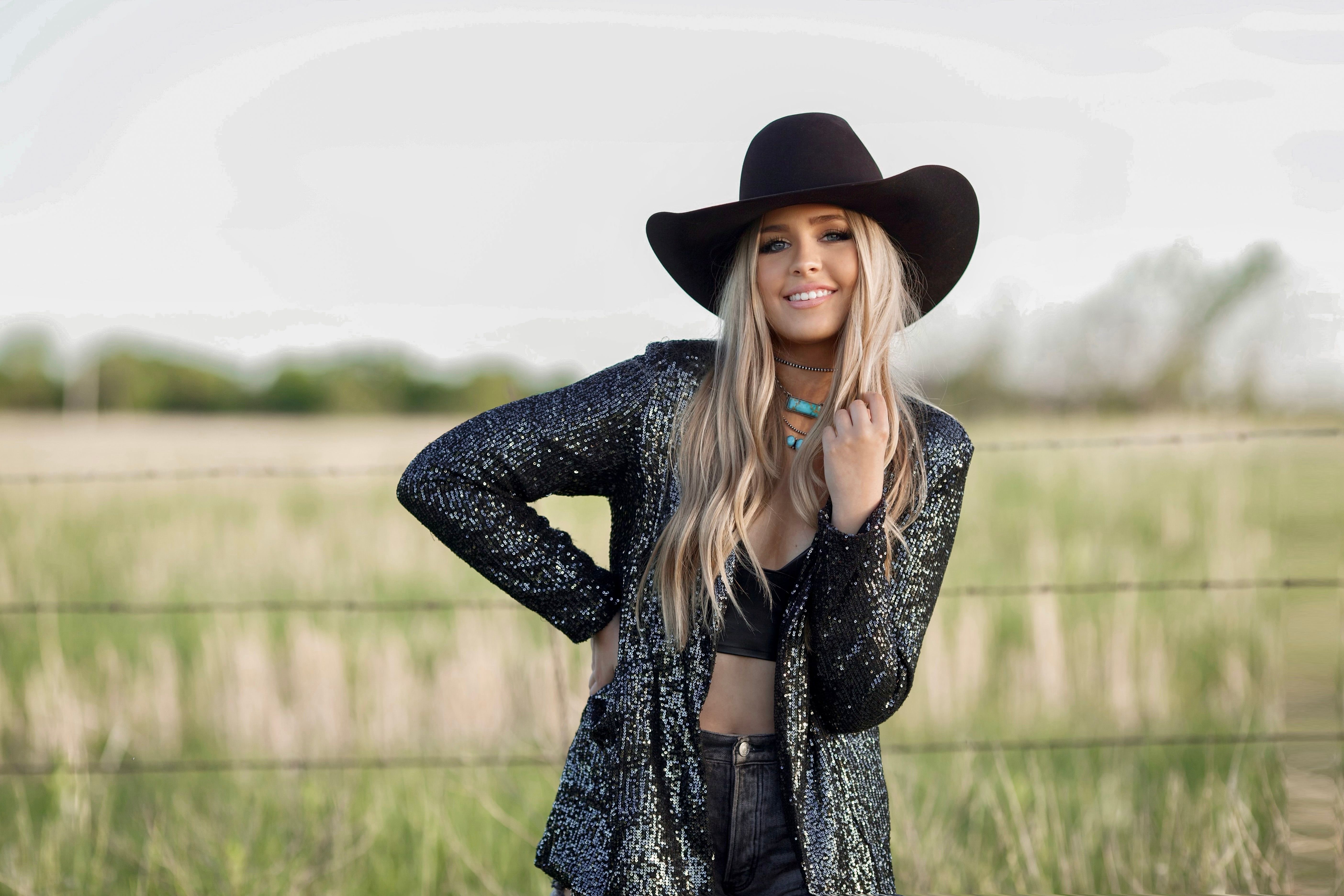 Music Spotlight: Mikayla Lane – Bethany Writes