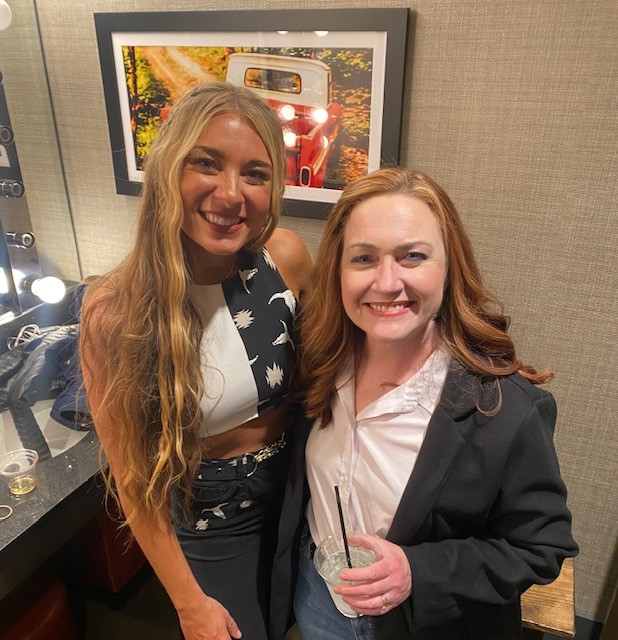 Music Spotlight Artist Julia Cole Hosts Circle Network’s ‘Ultimate Fan ...