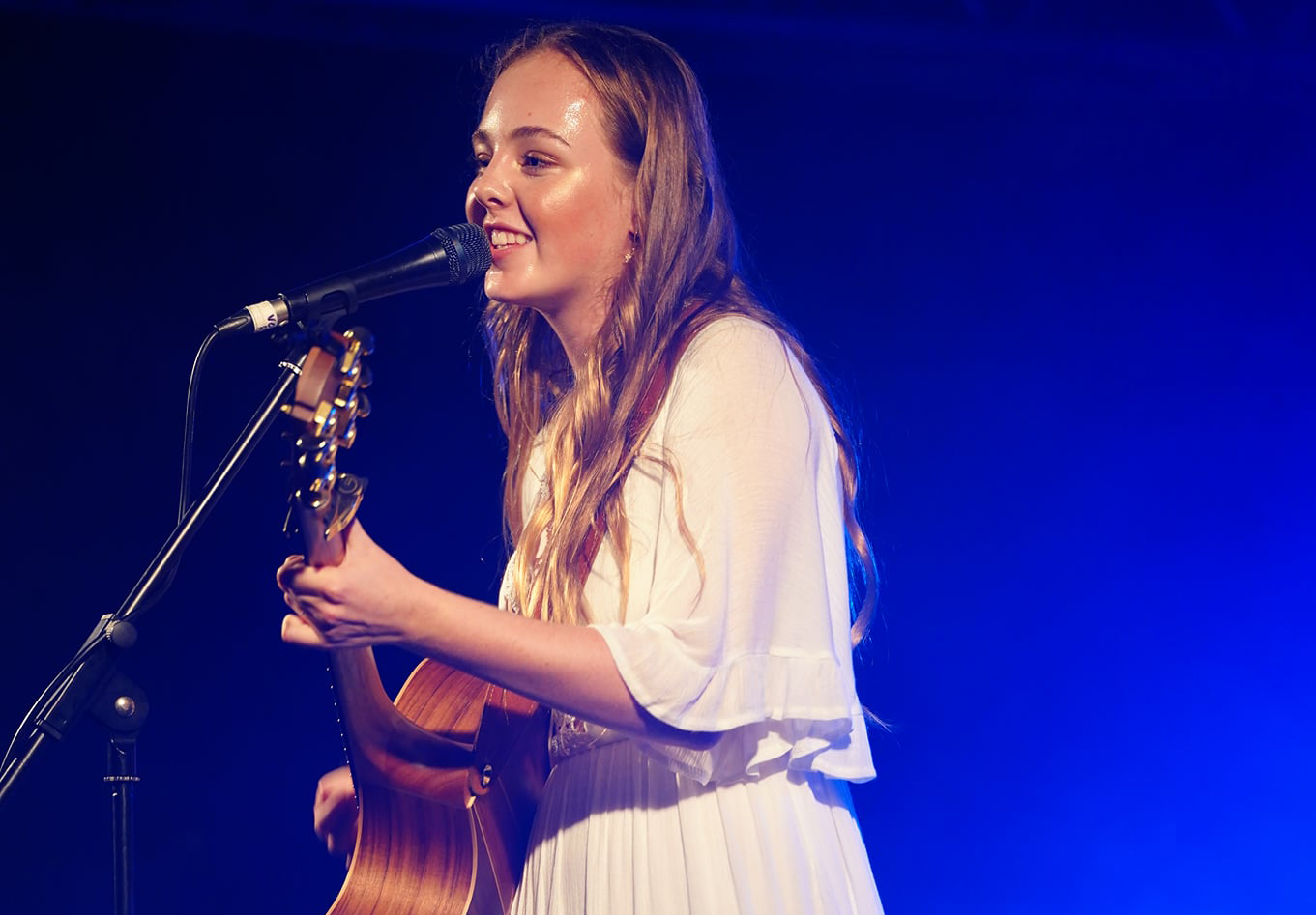 Music Spotlight: Lily Grace – Bethany Writes