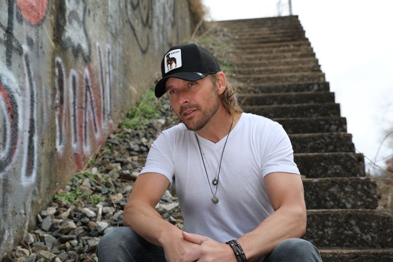 Music Spotlight: Robby Johnson – Bethany Writes