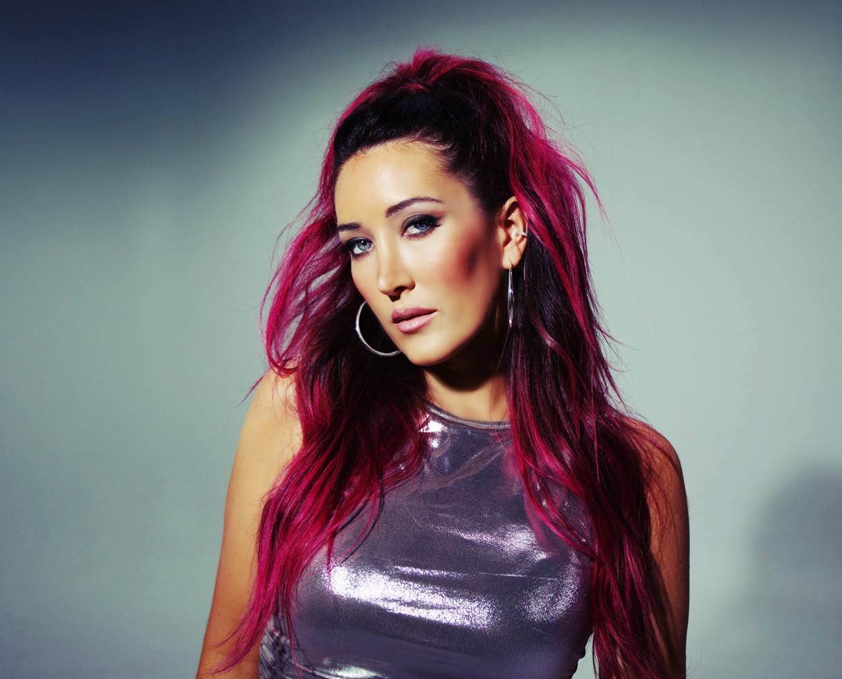 Aubrie Sellers Releases ‘Attachment Theory’ Album – Bethany Writes